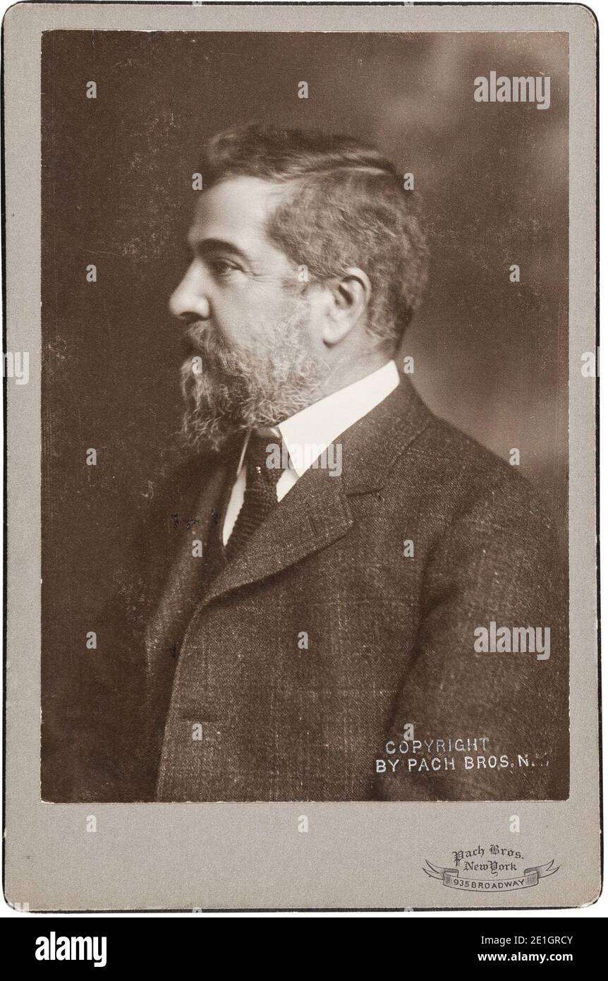 Louis comfort tiffany hi-res stock photography and images - Alamy