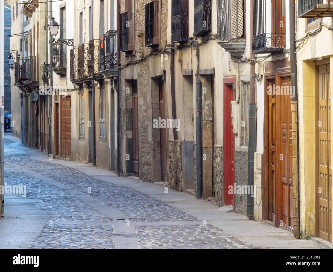 Cobblestone way hi-res stock photography and images - Alamy
