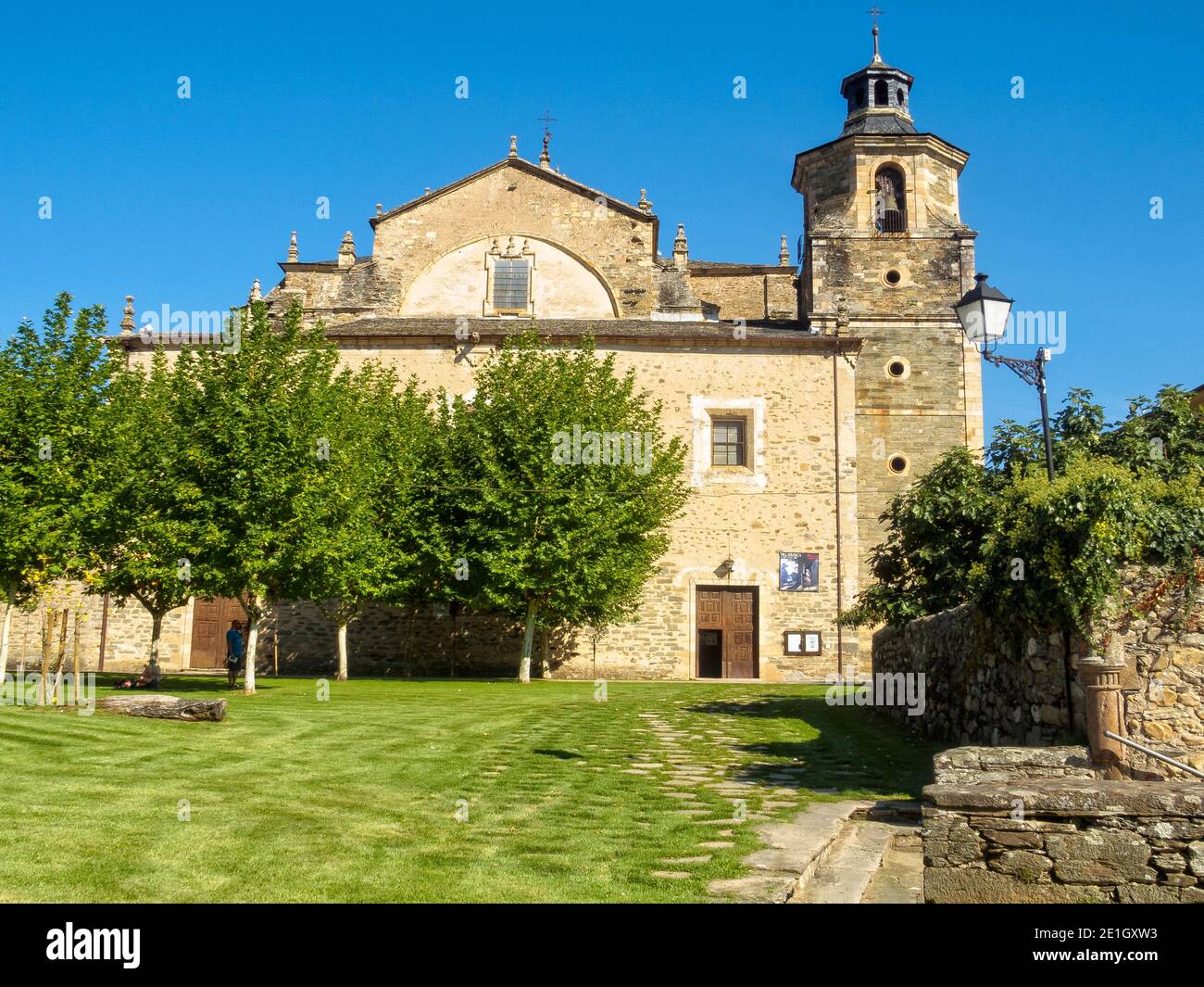 16th century french architecture hi-res stock photography and images ...