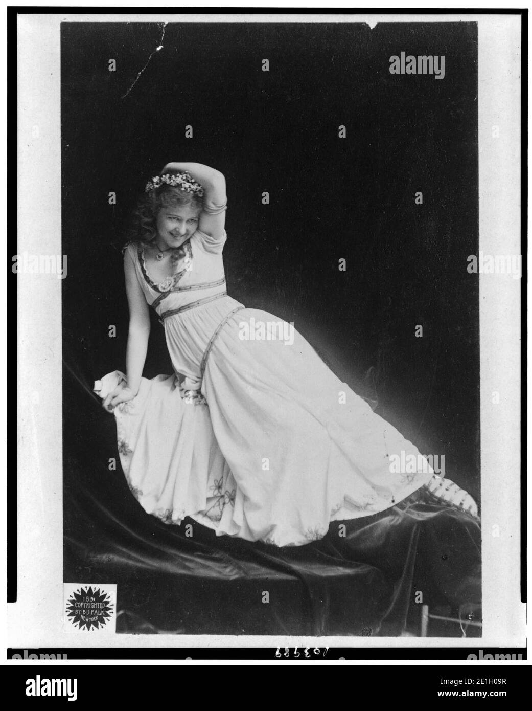 Reclining portrait Black and White Stock Photos & Images - Alamy
