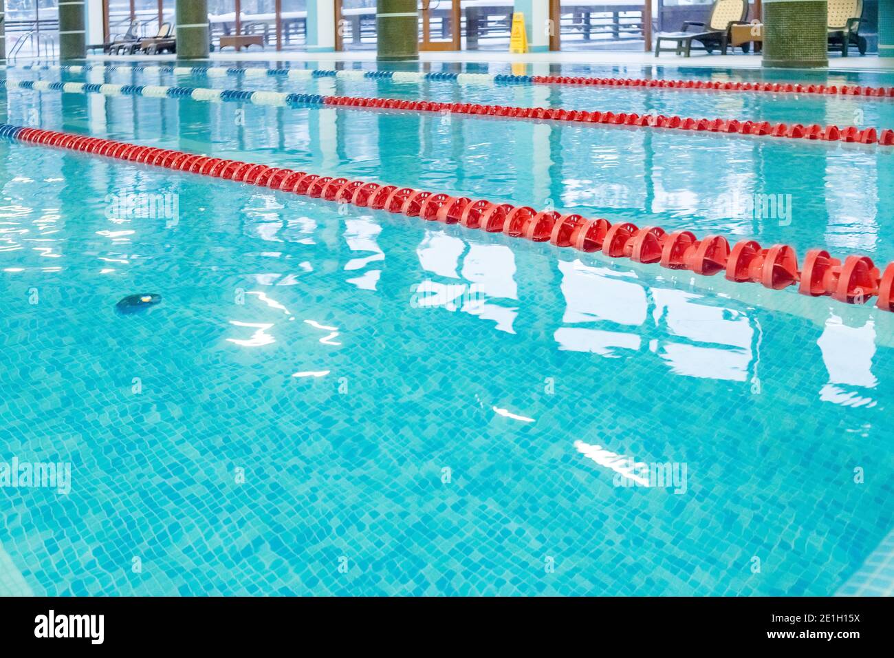 Community pool race hi-res stock photography and images - Alamy