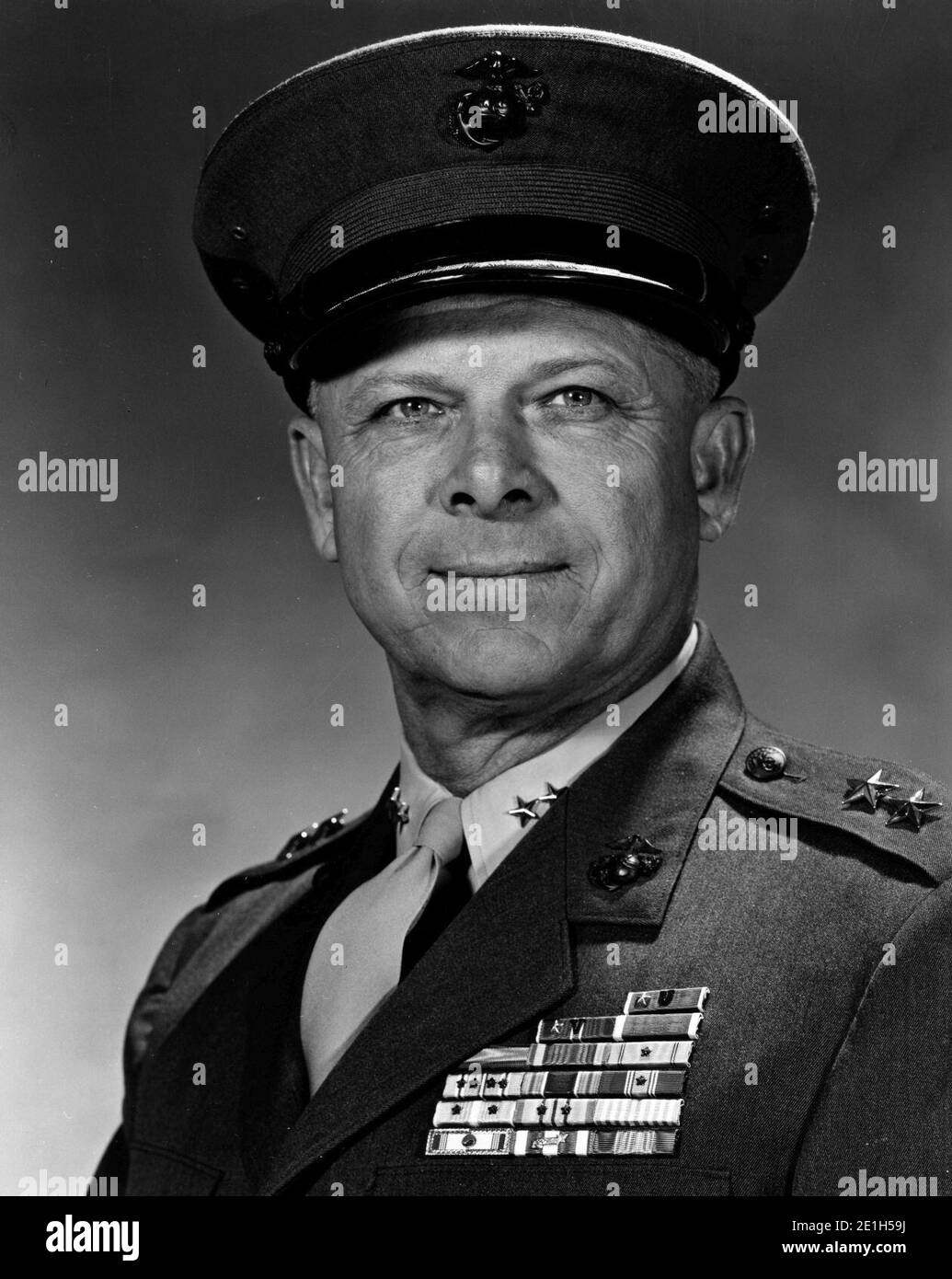 Classic english architecture Black and White Stock Photos & Images - Alamy