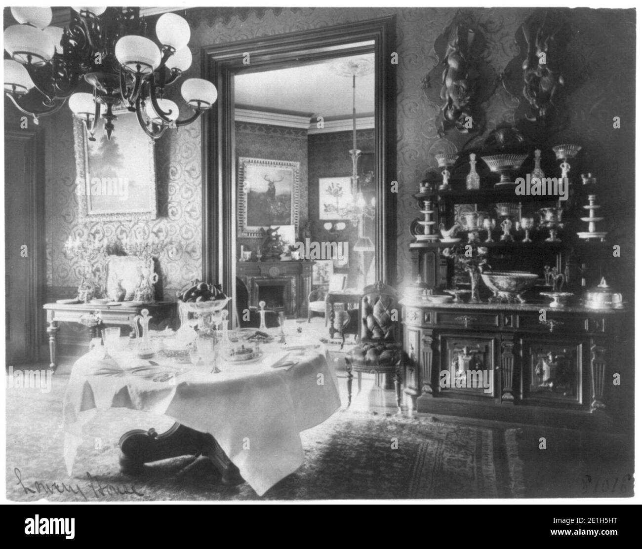 Lowery house hi-res stock photography and images - Alamy