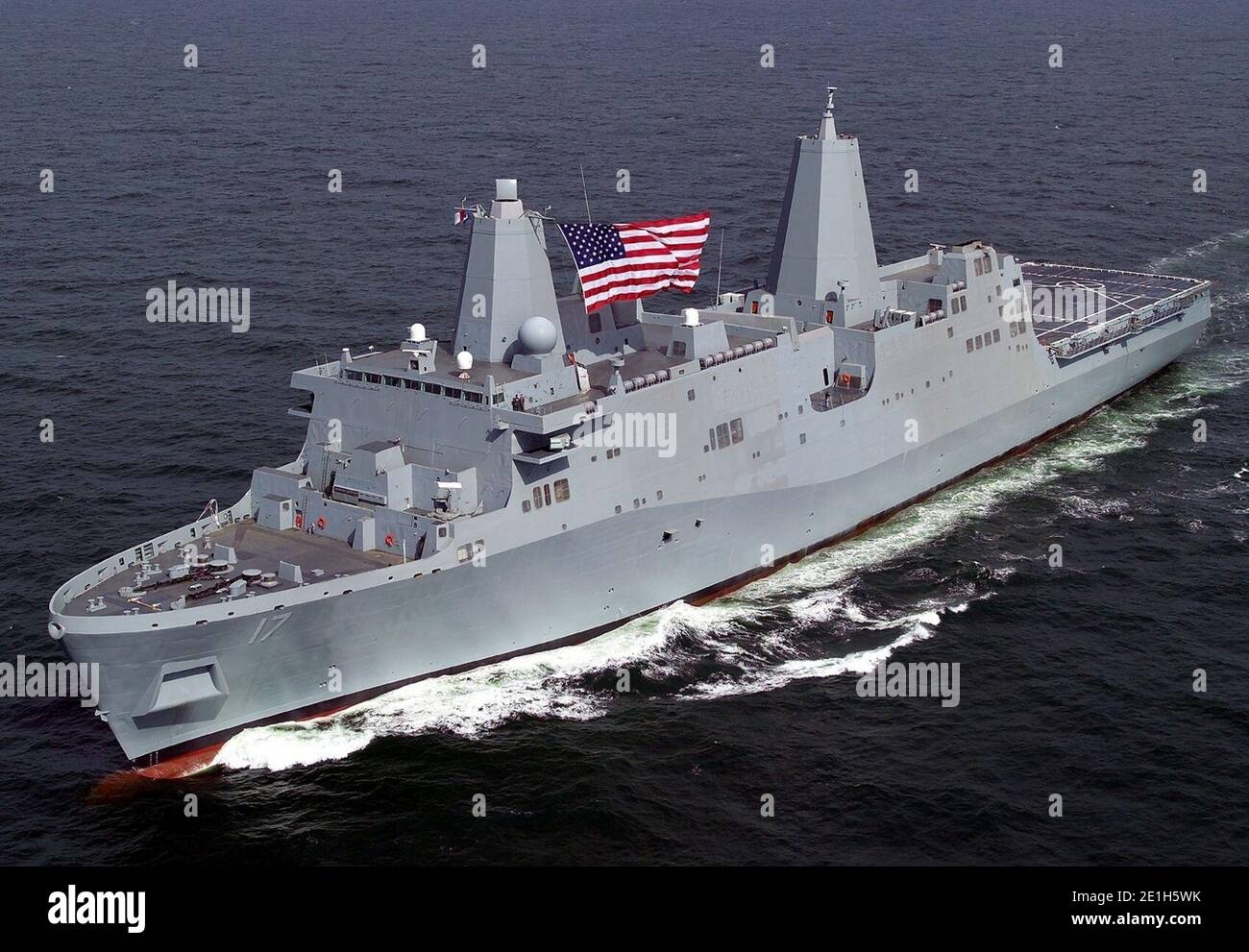 Lpd 17 hi-res stock photography and images - Alamy