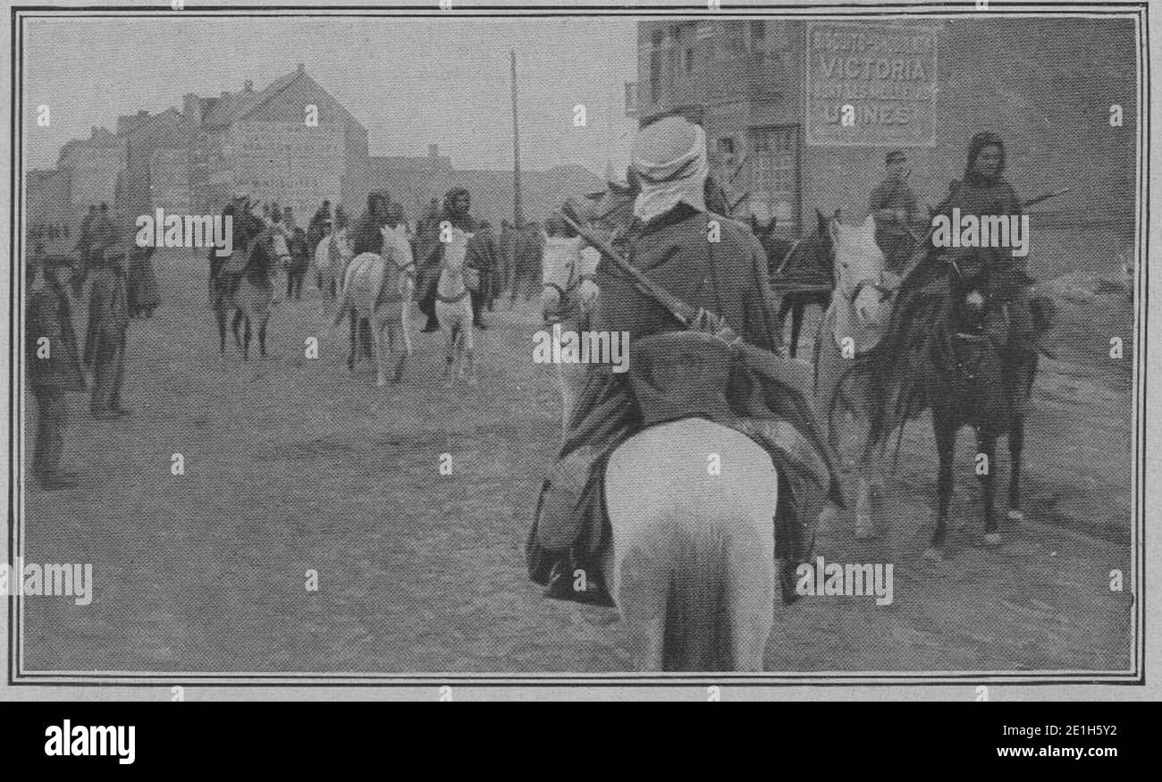 LPDF 21 6 goumiers marocains sur le front 7df1093b Stock Photo - Alamy