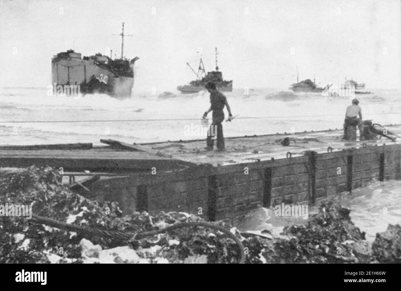 LST-340 IX-196 Spark Stock Photo - Alamy