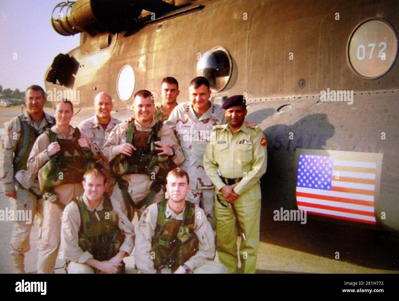 Lt. Gen. with US Army Aviation CH-47 crew and Pakistan Army Liaison ...