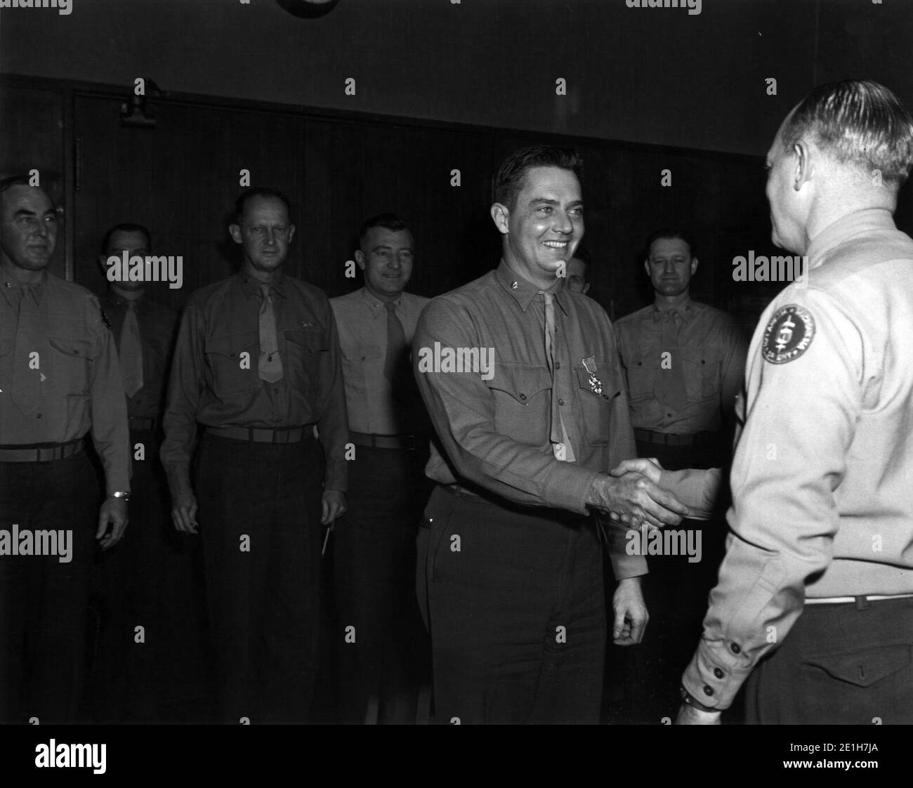 LtCol Samuel R. Shaw award ceremony with Gen Shepherd Stock Photo - Alamy