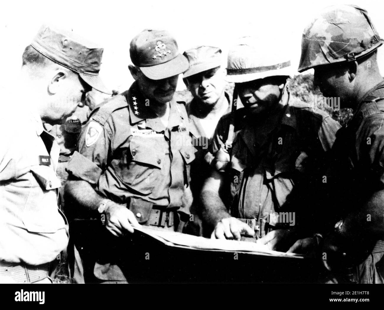 LtGen Walt, Gen Westmoreland, and BGen English Stock Photo - Alamy