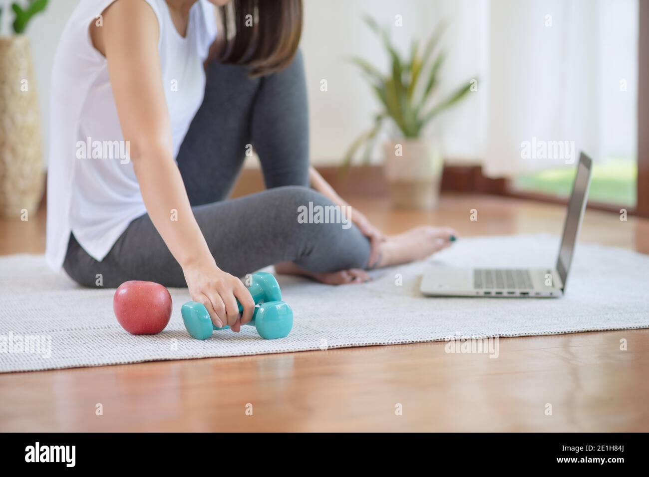 Staying slim hi-res stock photography and images - Alamy