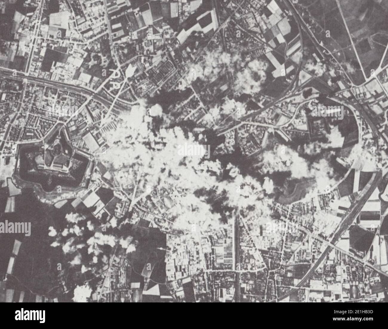Luchtbeeld, Mortsel 5 april 1943 Stock Photo - Alamy