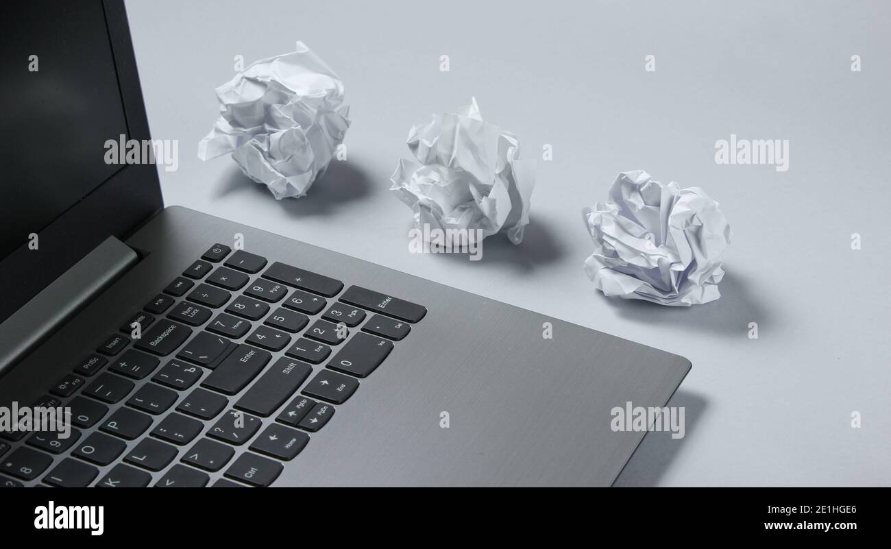 Wastepaper mess office hi-res stock photography and images - Alamy