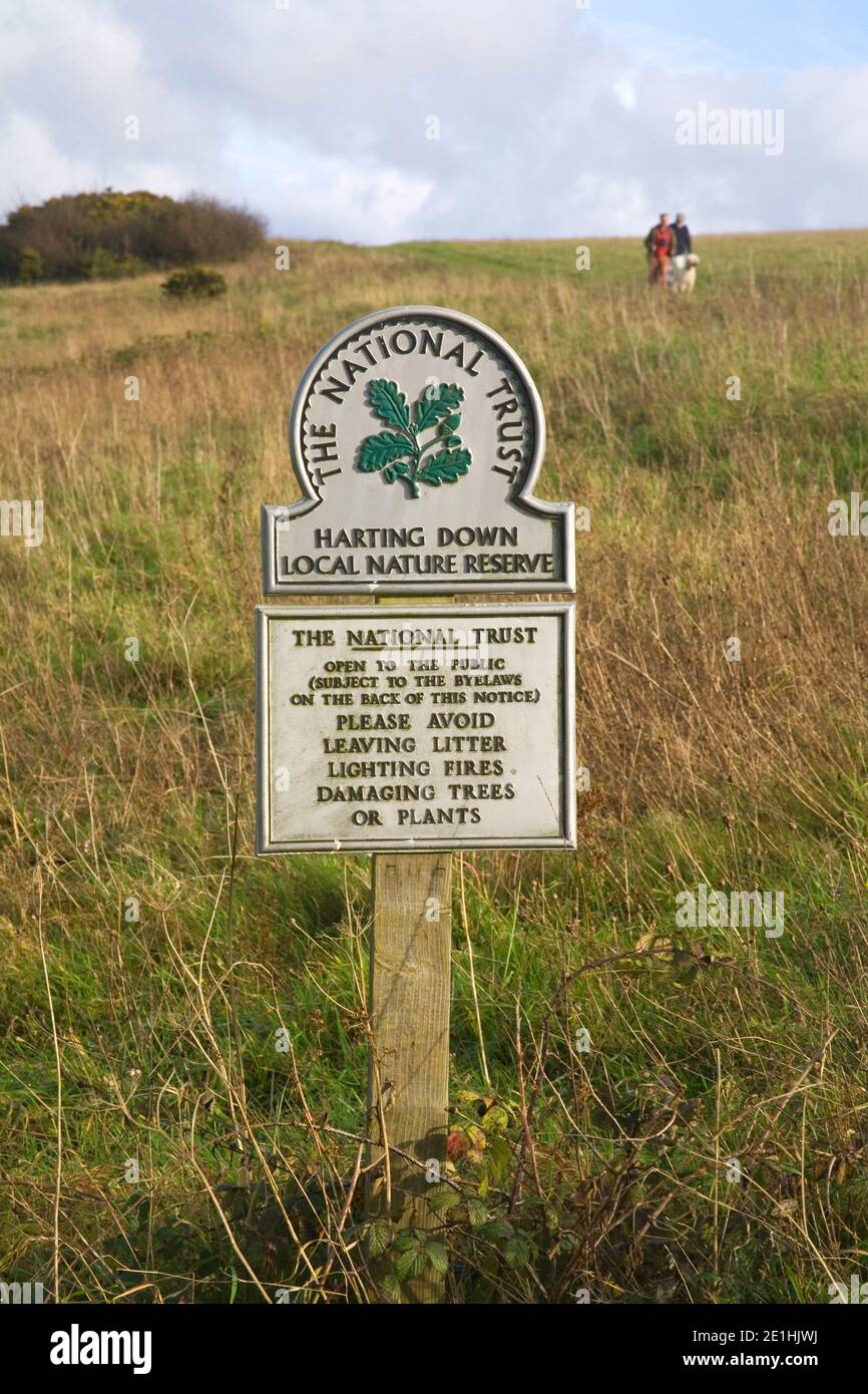 National trust sign south downs hi-res stock photography and images - Alamy