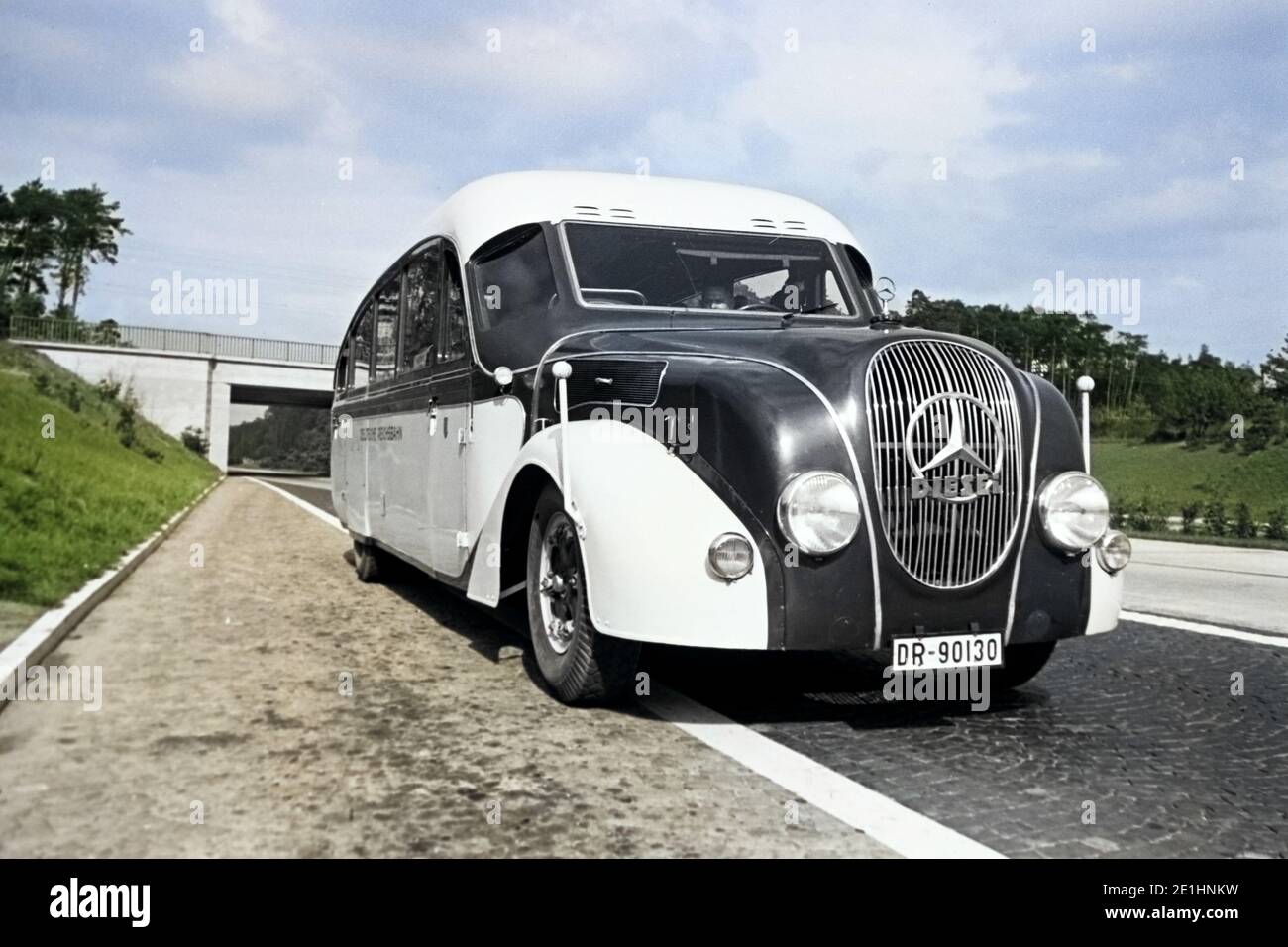 Reichsbahn autobahn motorway in the 1930s hi-res stock photography and ...