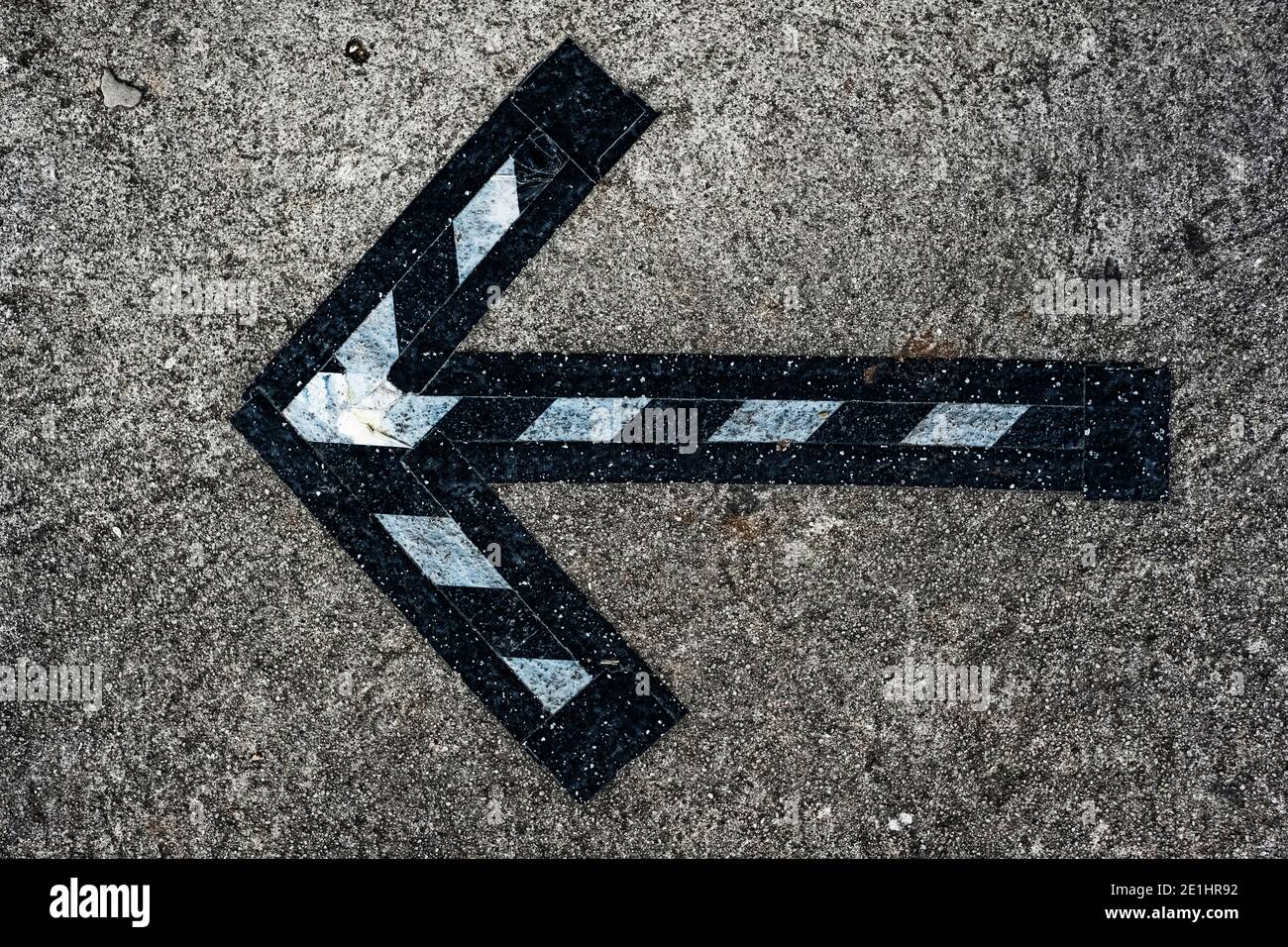 Orthographic arrow hi-res stock photography and images - Alamy