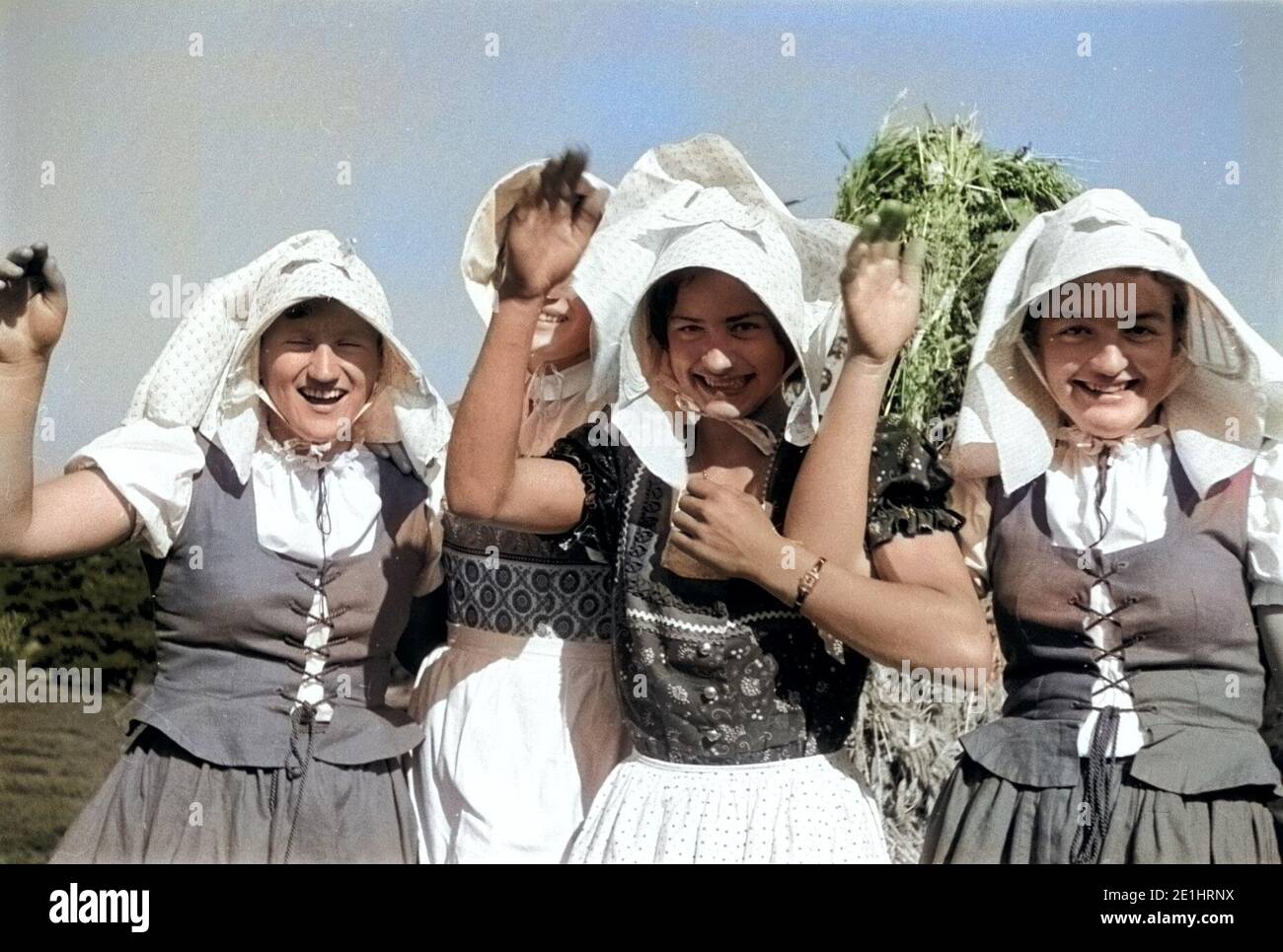 Germany - Four women in the costume of the Lüneburger Heide, North ...