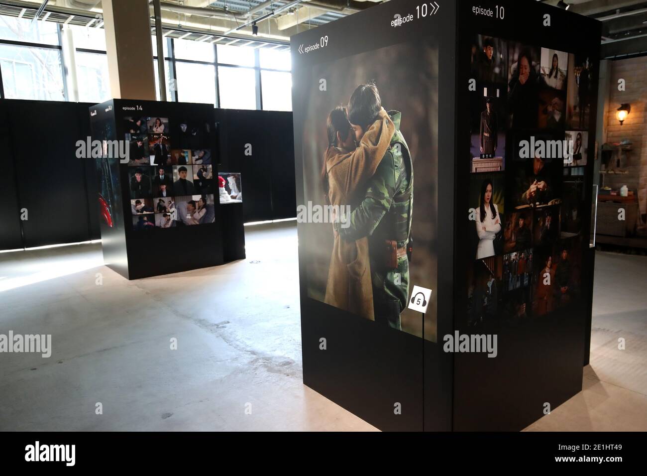 A press preview of the smash hit South Korean drama "Crash Landing on ...