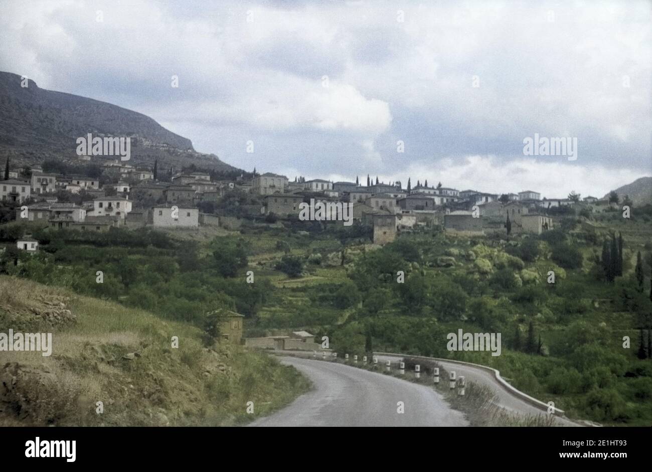 Blick auf die griechische Kleinstadt Itea, Griechenland 1950er Jahre ...