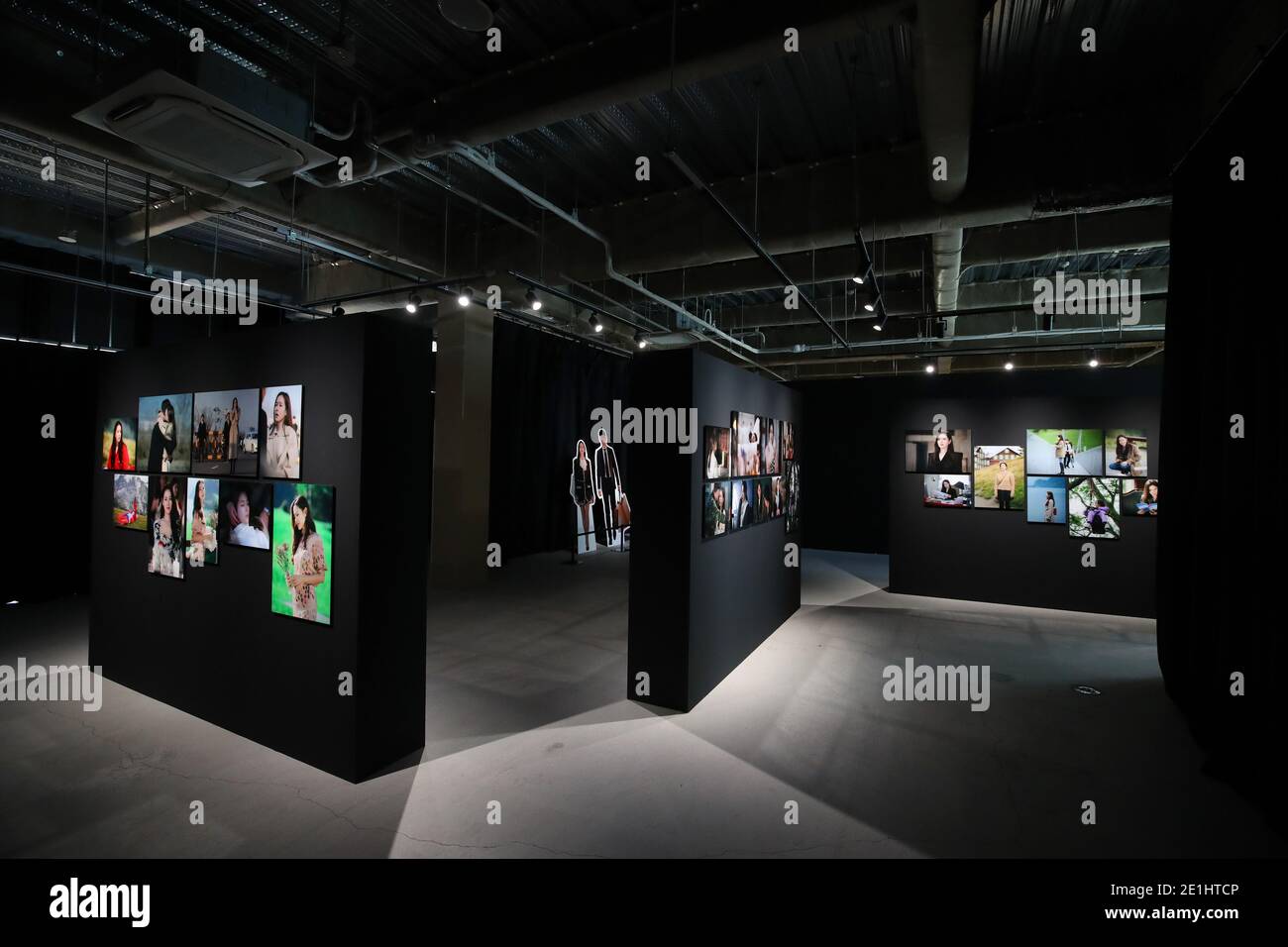 A press preview of the smash hit South Korean drama "Crash Landing on ...