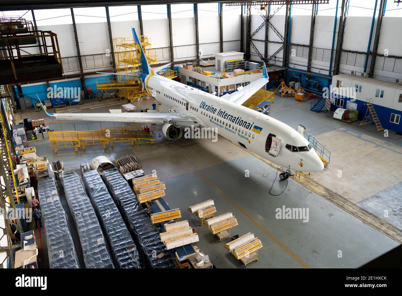 Boeing 737 assembly hi-res stock photography and images - Alamy