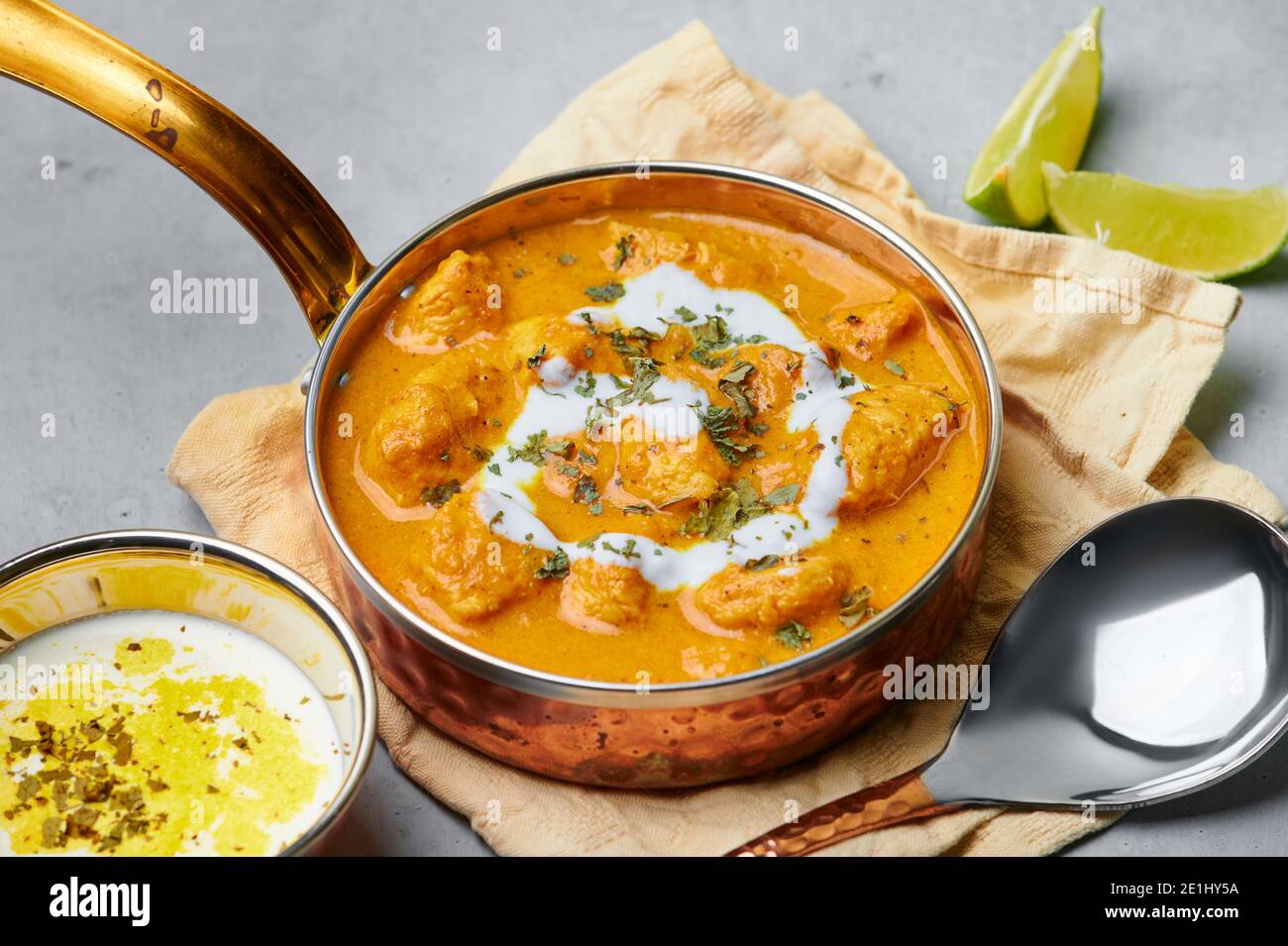 Chicken makhani curry hi-res stock photography and images - Alamy