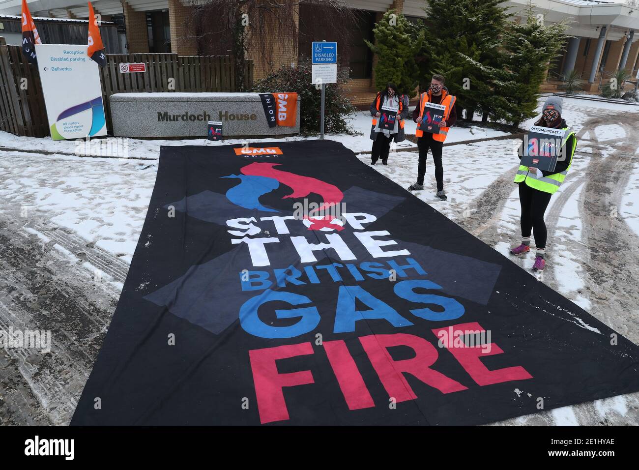 Hazel Nolan with Lisa McGraw and Christopher Kerr on the picket line at ...