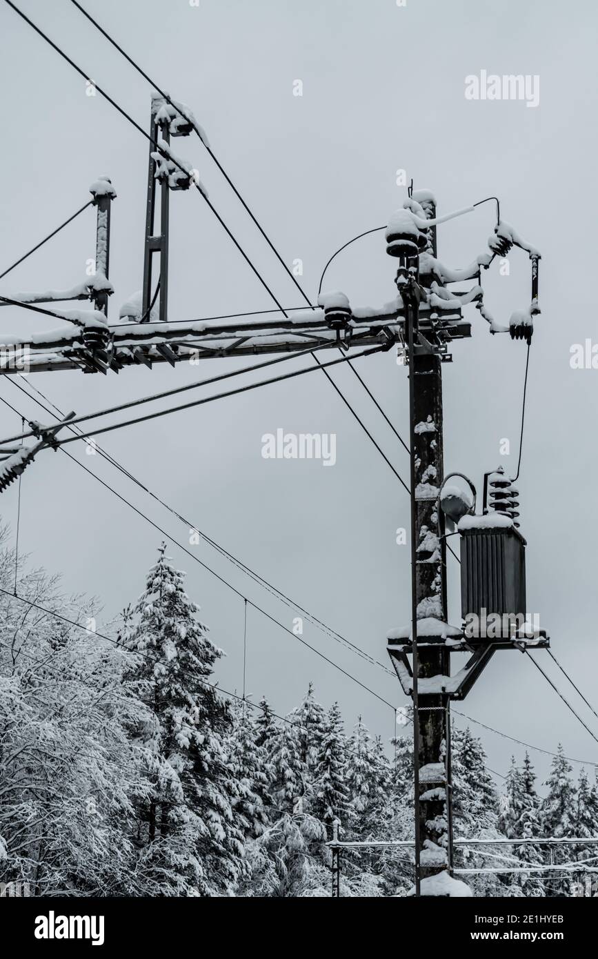 Powerlines and cables for electric passenger railway Stock Photo - Alamy