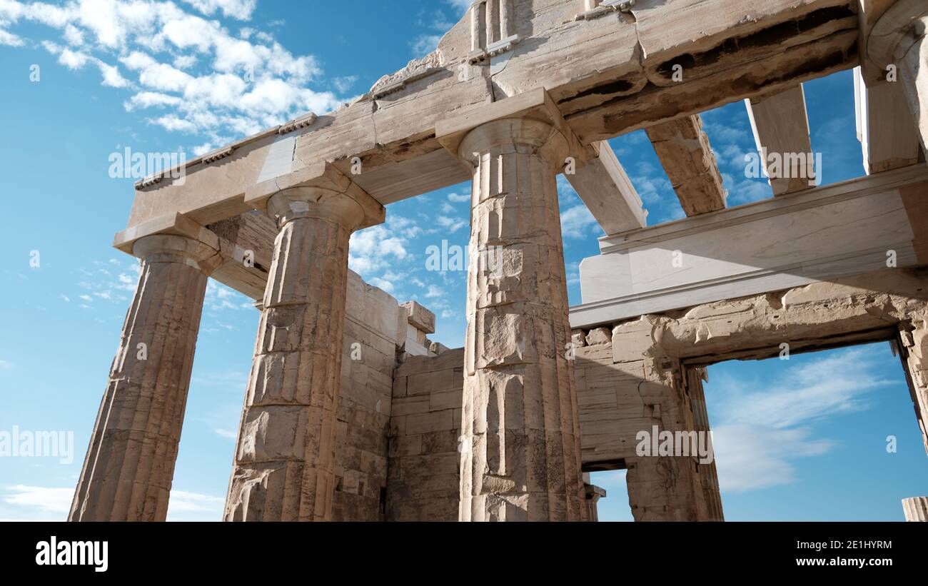 Ancient greek roof construction hi-res stock photography and images - Alamy