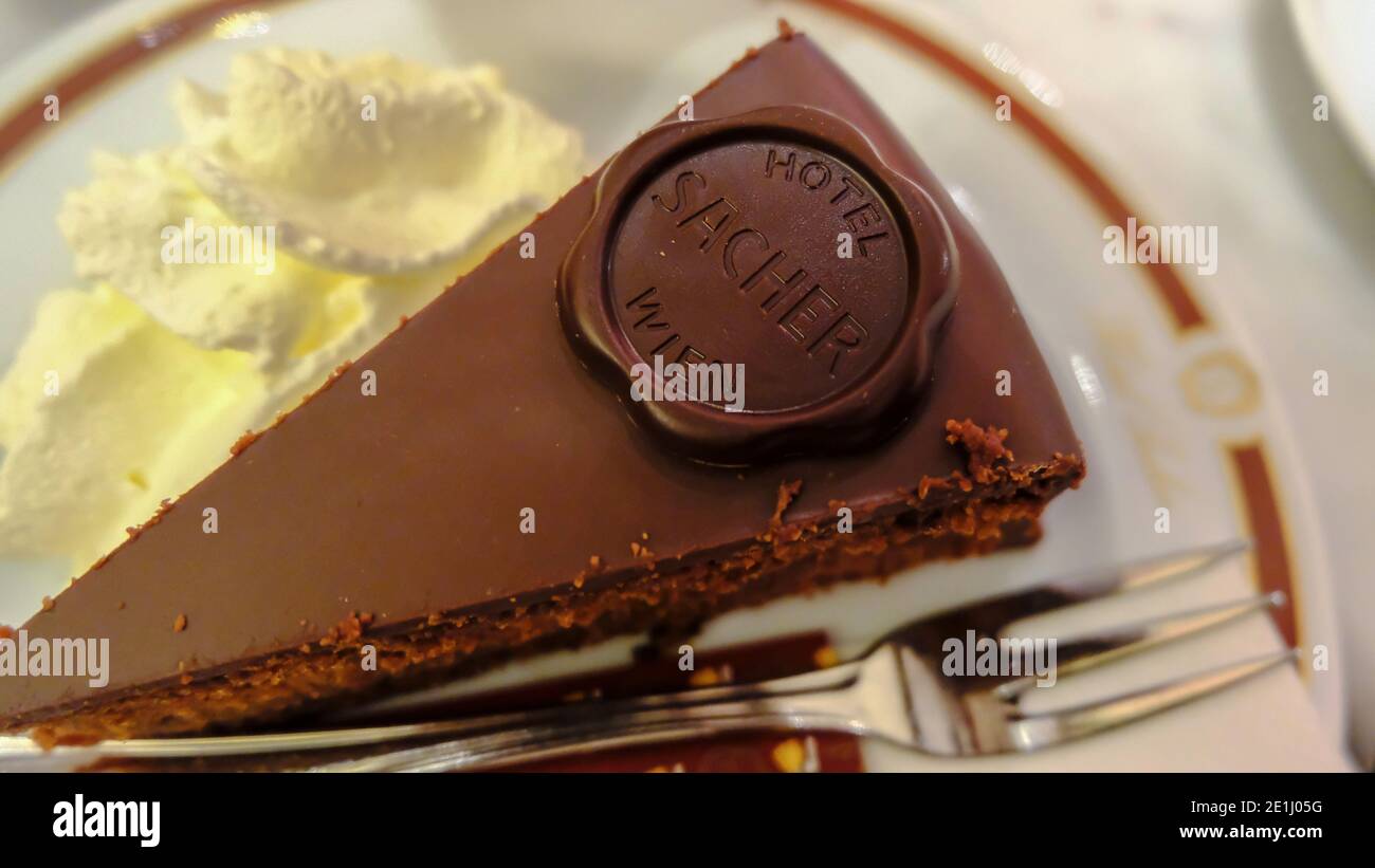 Wien - October: Original Sacher cake Stock Photo - Alamy
