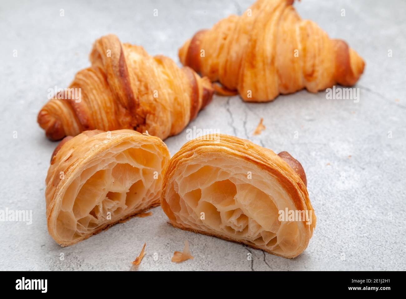 Honeycomb in sliced croissant according to the number of folds on ...