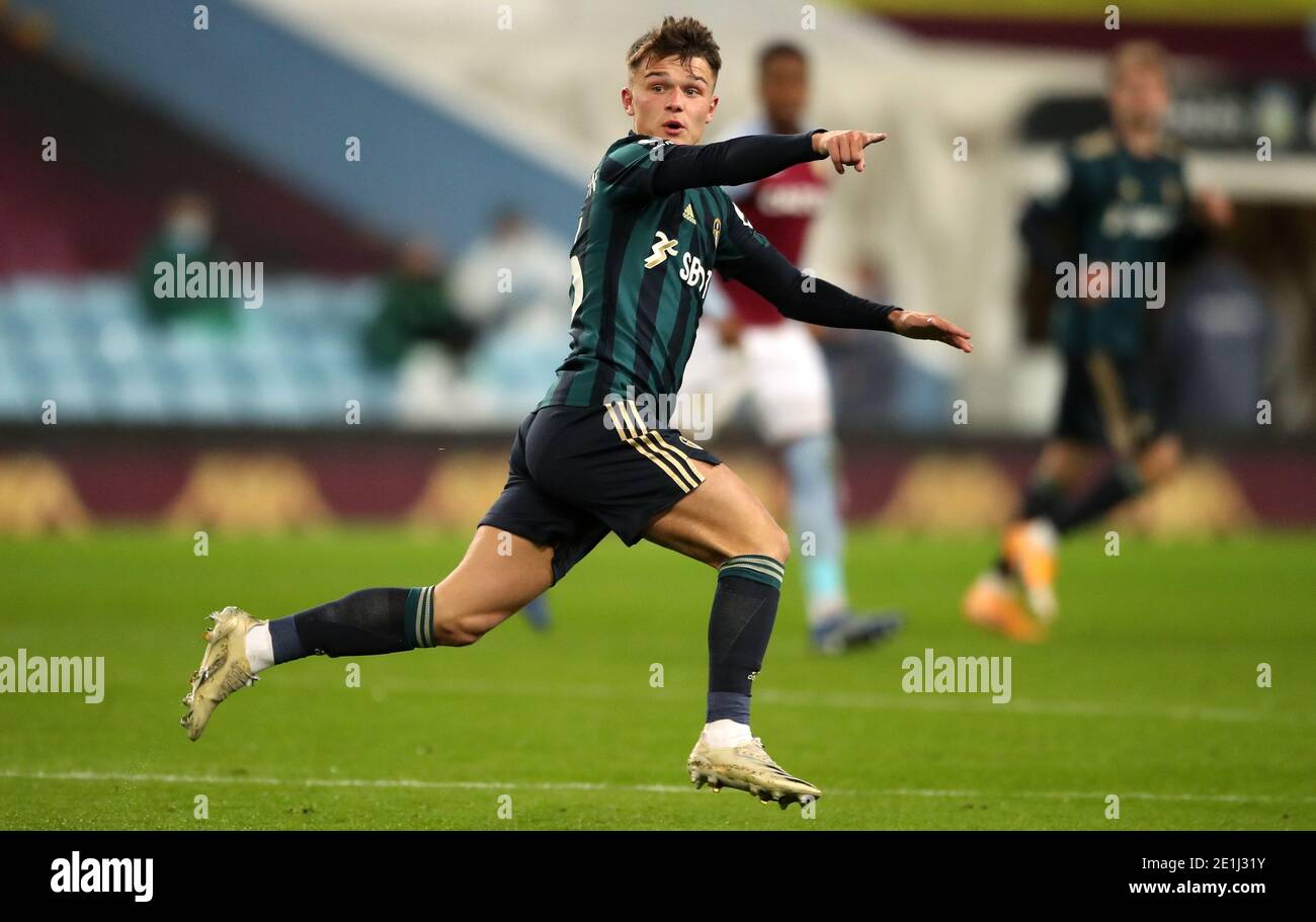 Leeds United's Jamie Shackleton during the Premier League match at ...