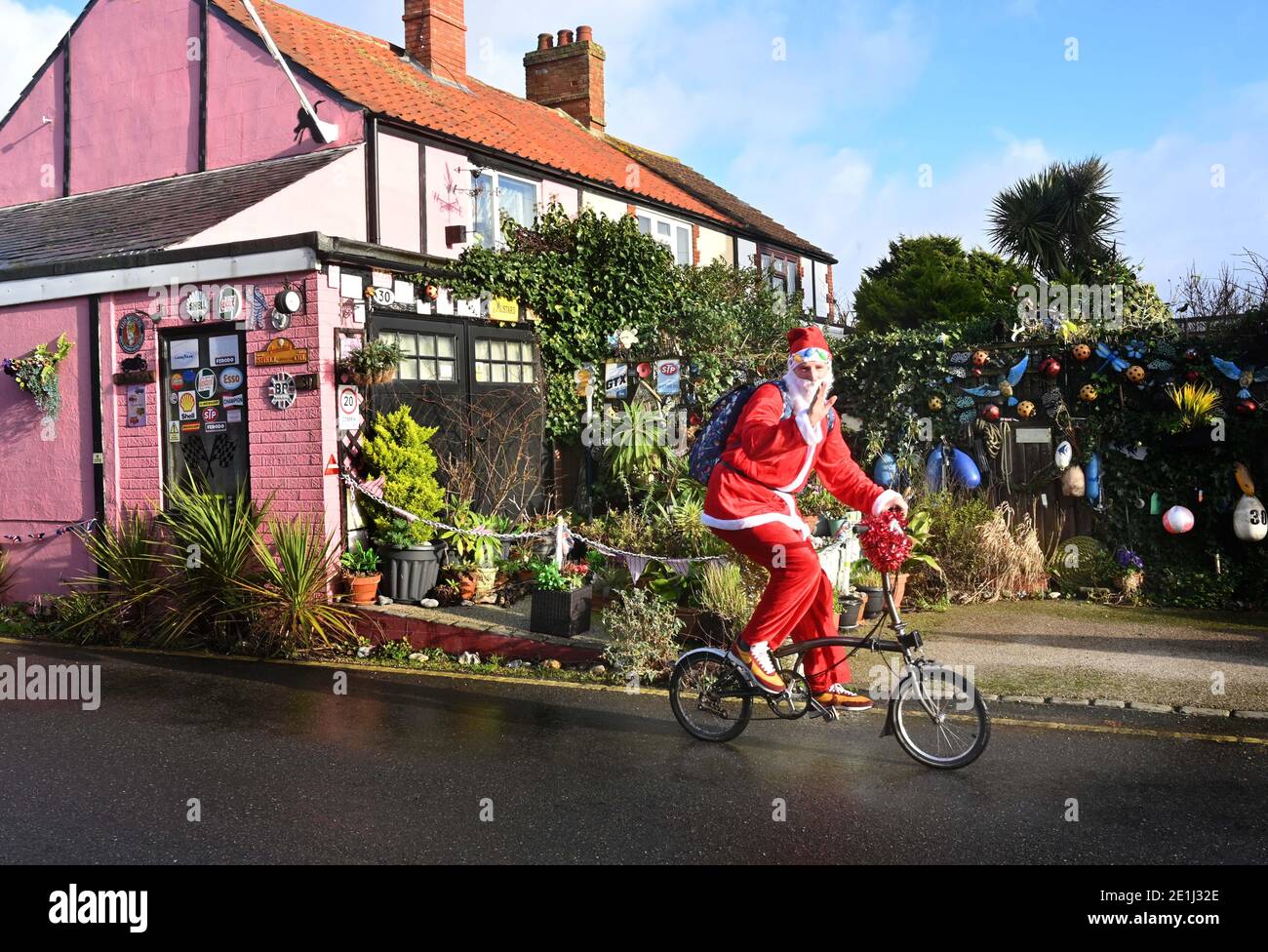 Christmas Day cyclist Stock Photo - Alamy