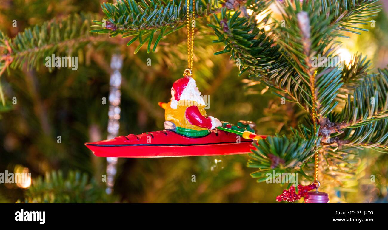 Santa claus hanging decorations hi-res stock photography and images - Alamy