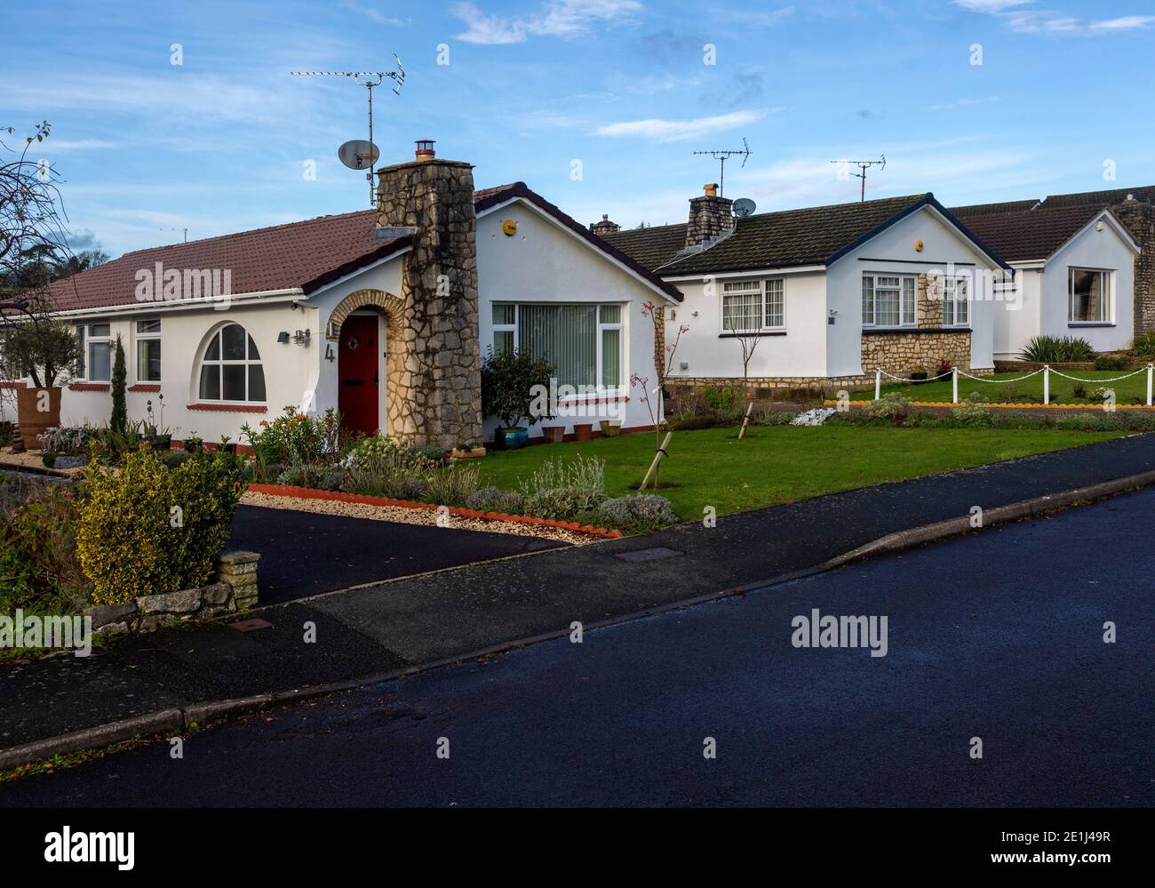 Suburban bungalow homes small suburban housing estate, Calne, Wiltshire ...
