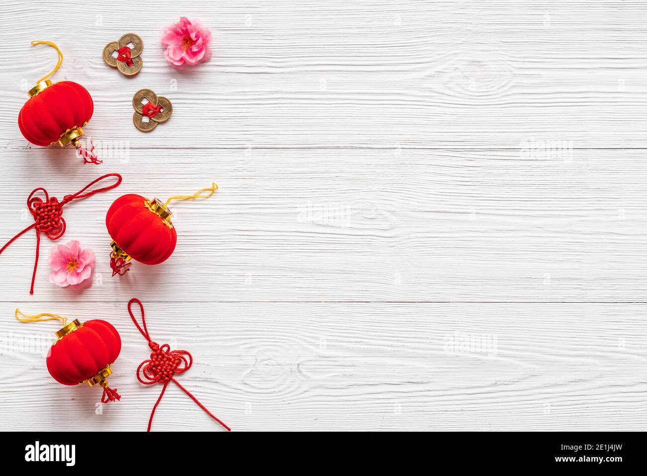 Chinese traditional knots for luck, overhead view Stock Photo - Alamy