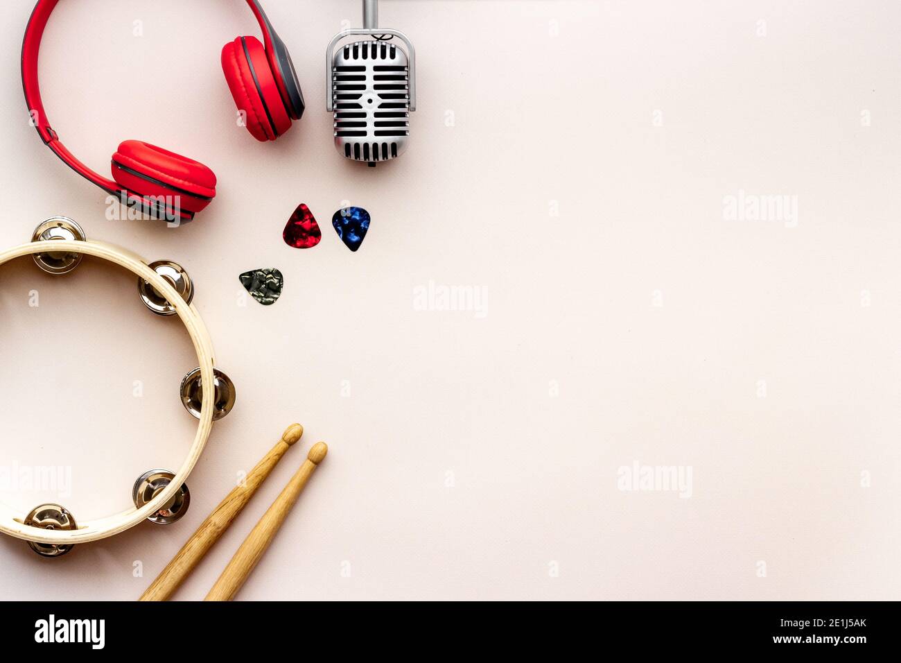 Set of musical instrument top view, flat lay Stock Photo - Alamy