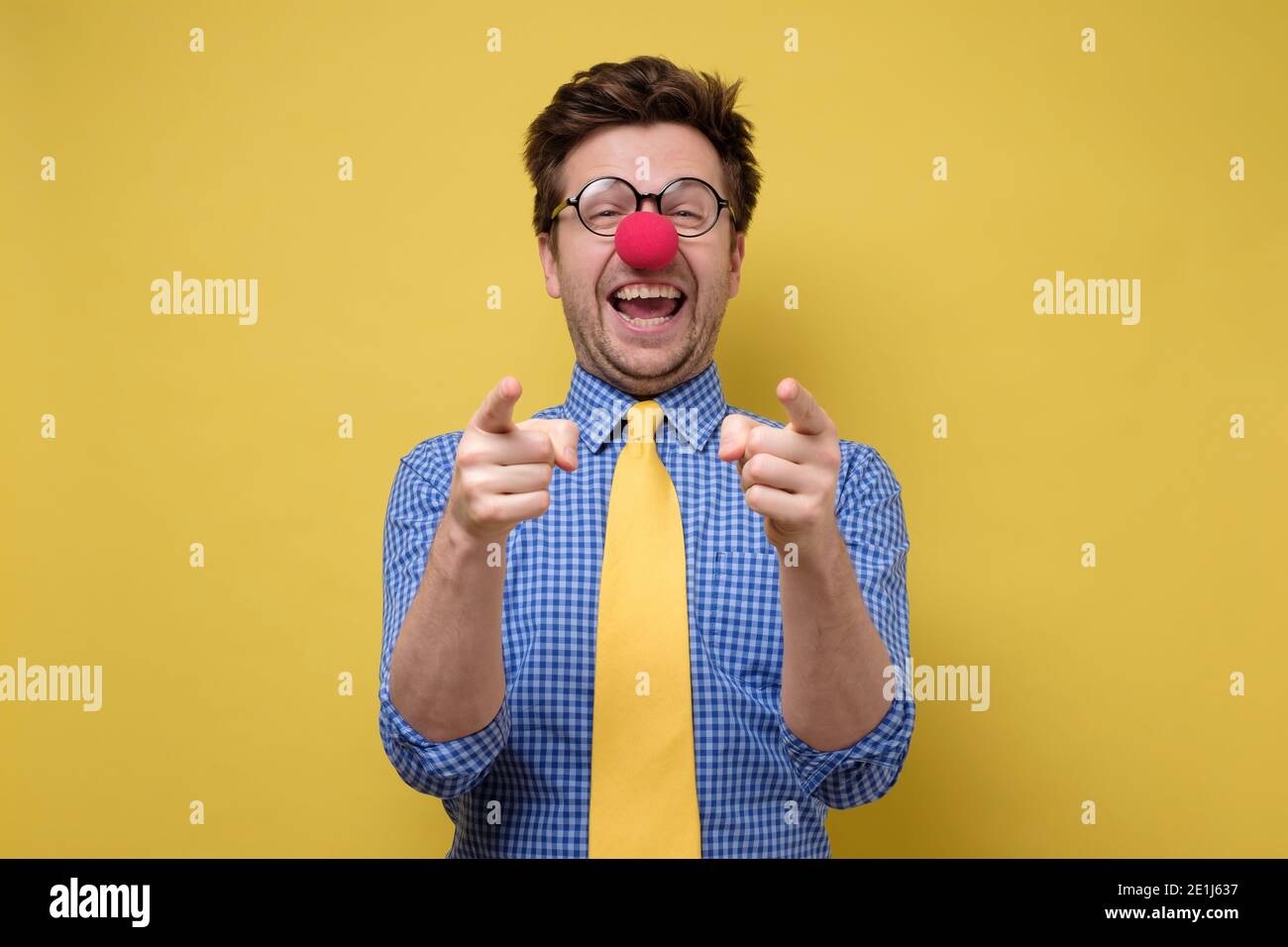 Clown laughing and pointing hi-res stock photography and images - Alamy