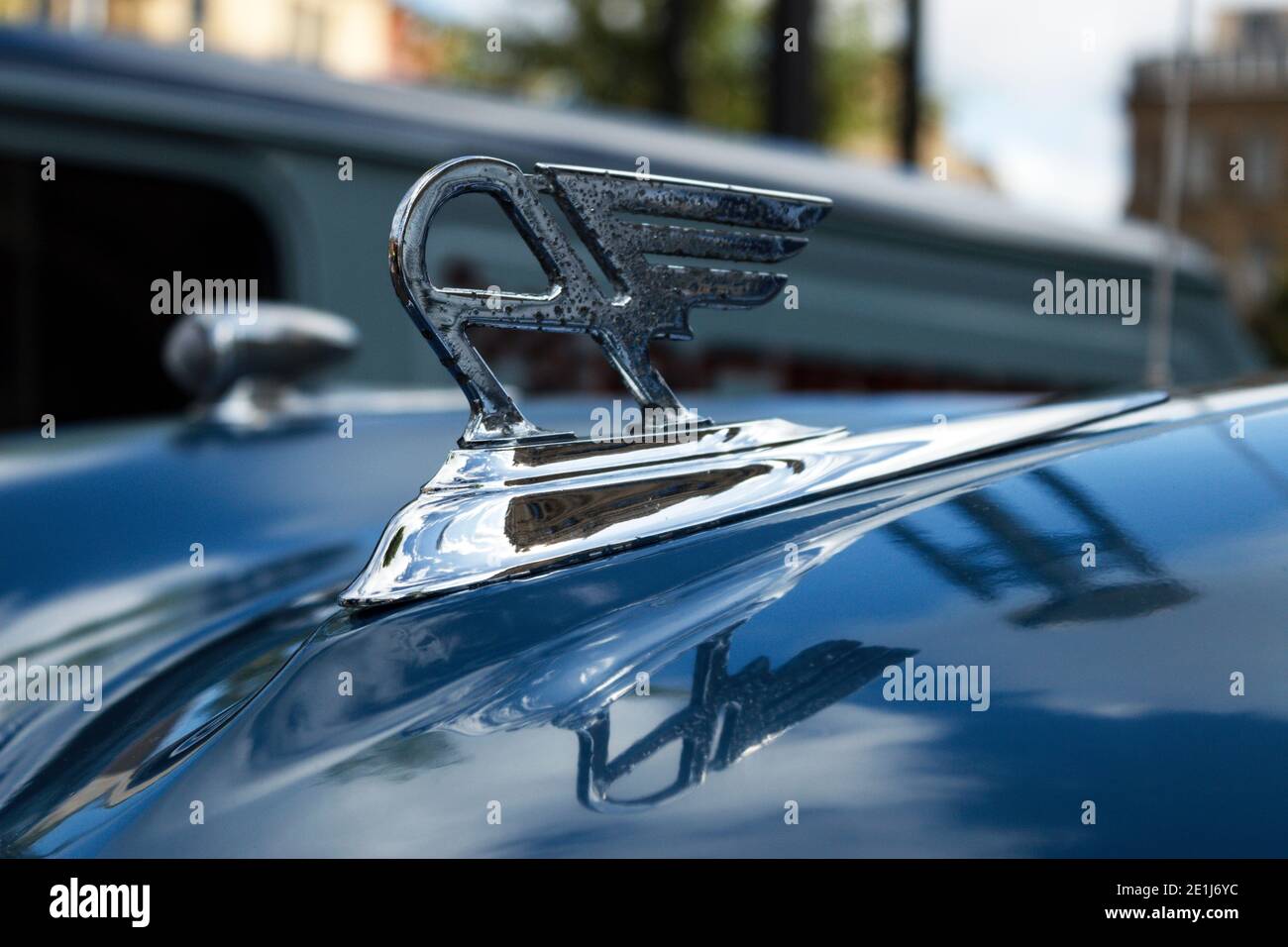 Austin bonnet badge. The Bradford Classic 2015 Stock Photo - Alamy