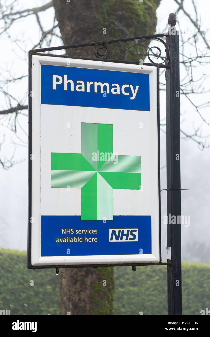 Nhs sign hi-res stock photography and images - Alamy