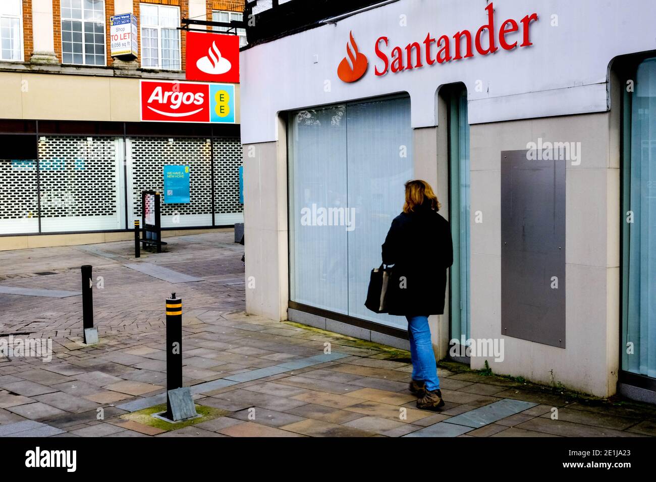 High street bank uk santander hi-res stock photography and images - Alamy