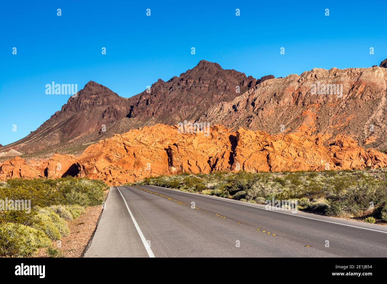 Pinto Ridge, Black Mountains behind, Mojave Desert, Northshore Drive ...