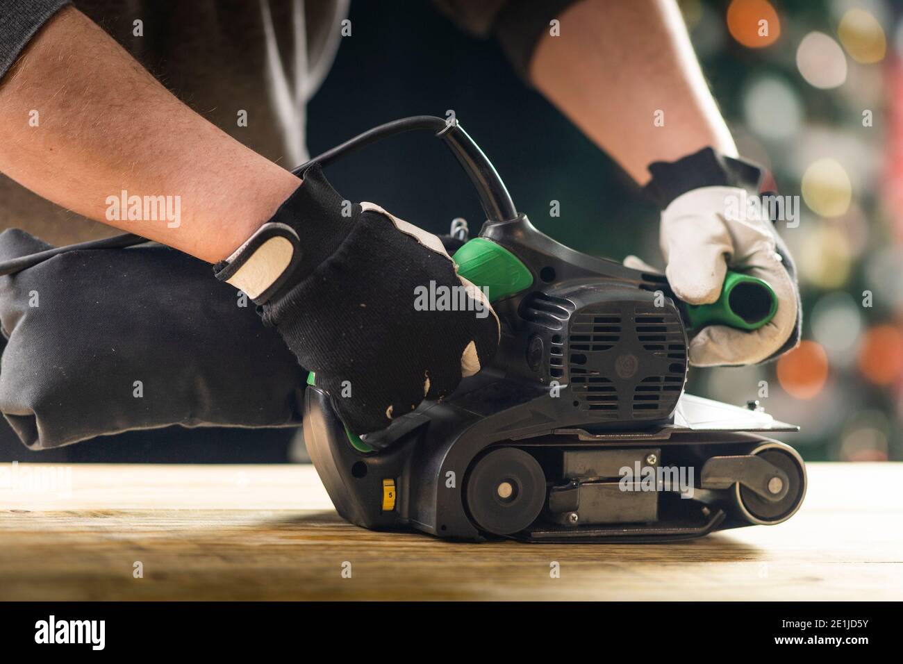 Belt sander hi-res stock photography and images - Alamy