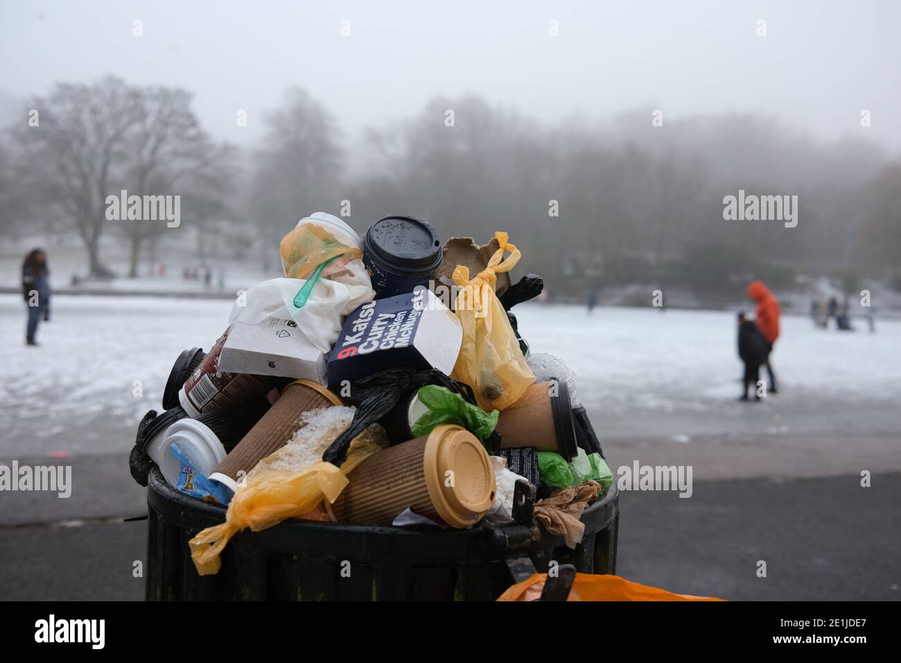 7 days of garbage hi-res stock photography and images - Alamy