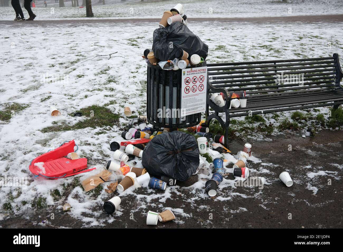 7 days of garbage hi-res stock photography and images - Alamy