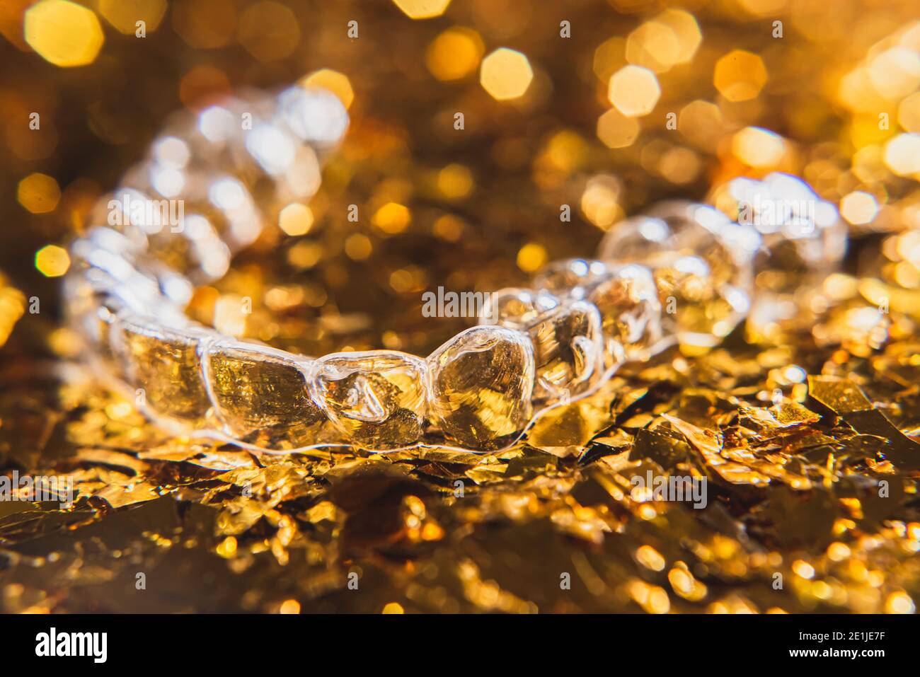 Gold teeth brace hi-res stock photography and images - Alamy
