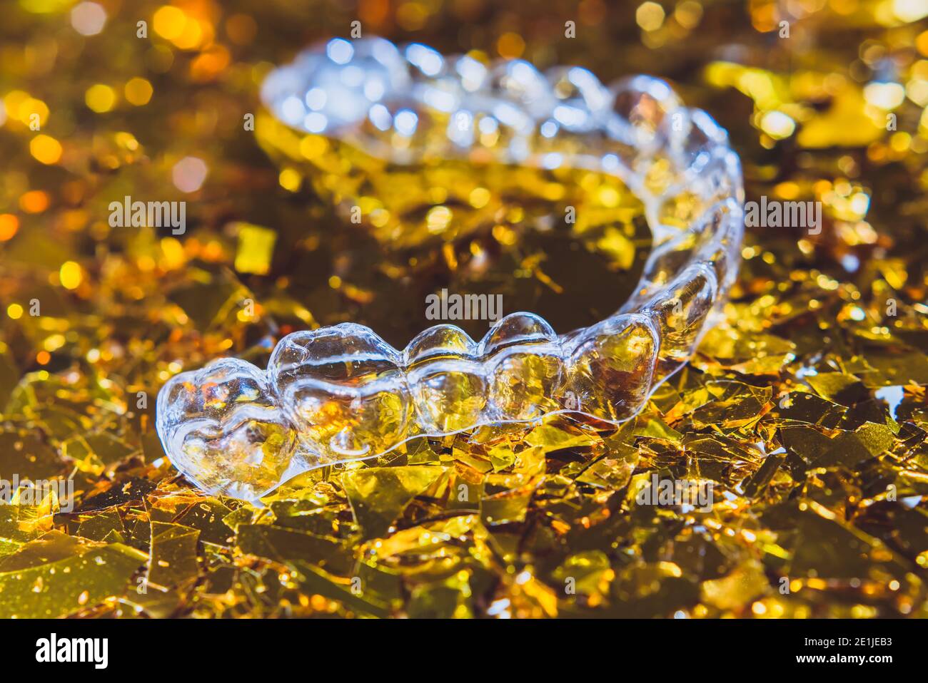Gold teeth brace hi-res stock photography and images - Alamy