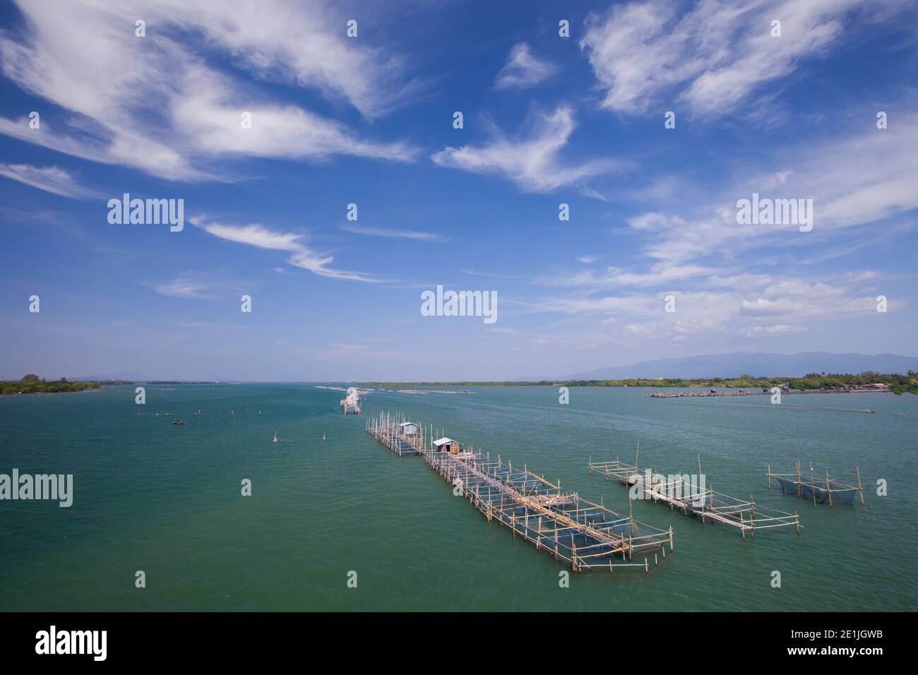 Floating fish farm hi-res stock photography and images - Alamy