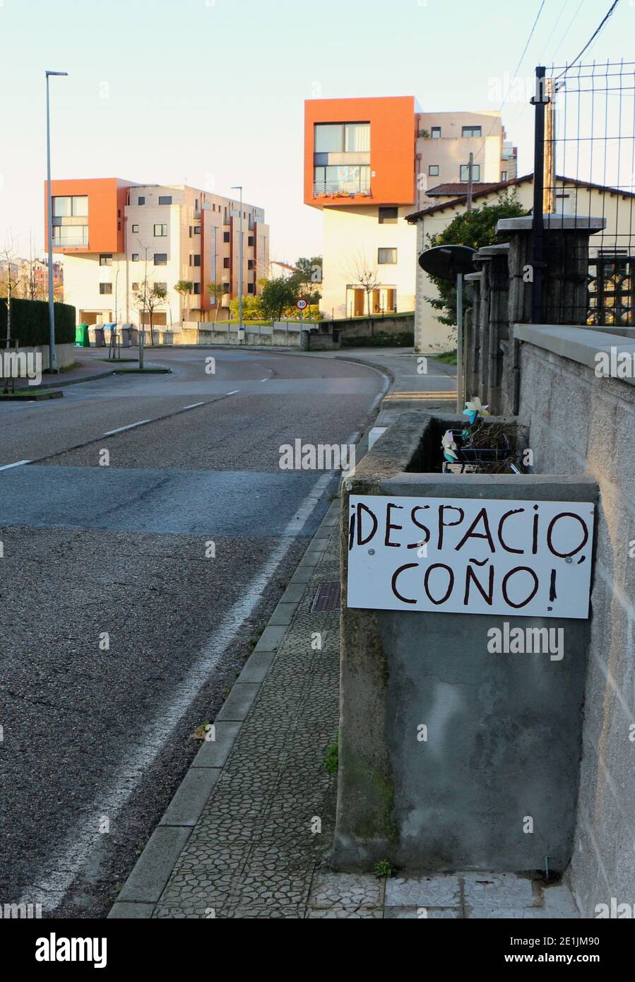 Despacio cono hi-res stock photography and images - Alamy