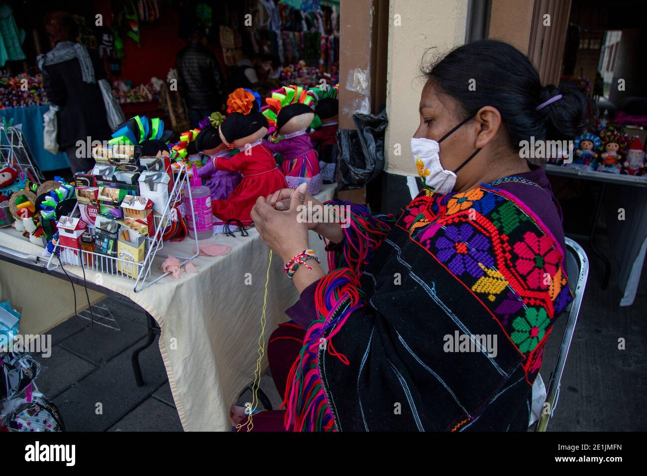 Otomi indigenous community hi-res stock photography and images - Alamy