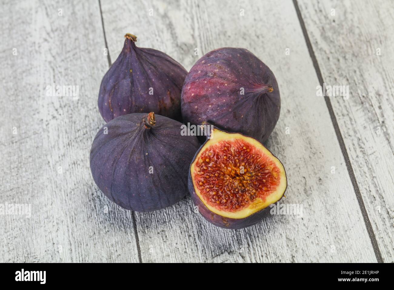 Ripe sweet fresh sliced fig fruit Stock Photo - Alamy
